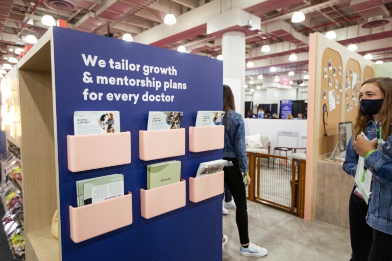 Our Top-Quality Clothing Display Racks for Trade Shows | D. Flatt